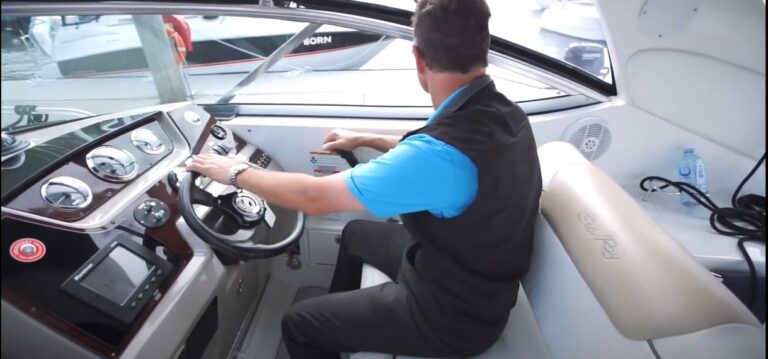 How To Berth A Boat – 10 Handy Hints - Pacific Boating